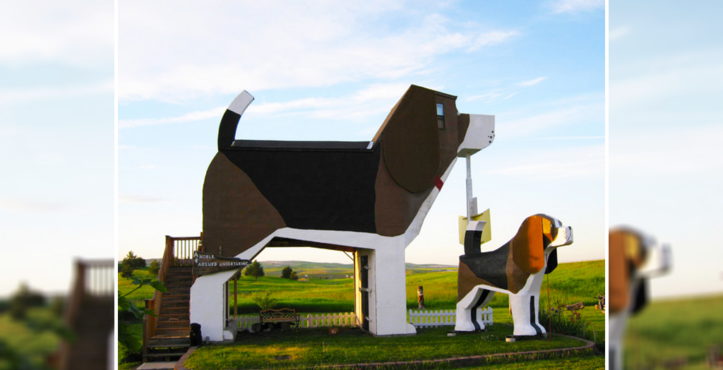 Did You Know About The World’s Biggest Beagle-Shape Guesthouse?
